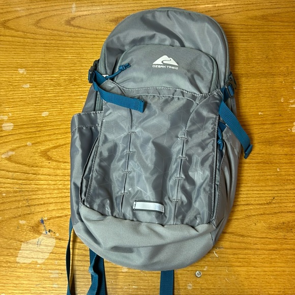 Ozark Trail | Bags | Ozark Trail Brand Day Pack 2 Liter Water Bladder ...